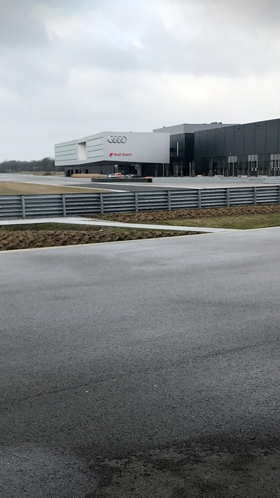 studio 38 – Work – AUDI: After Sales VM Guidelines & Training