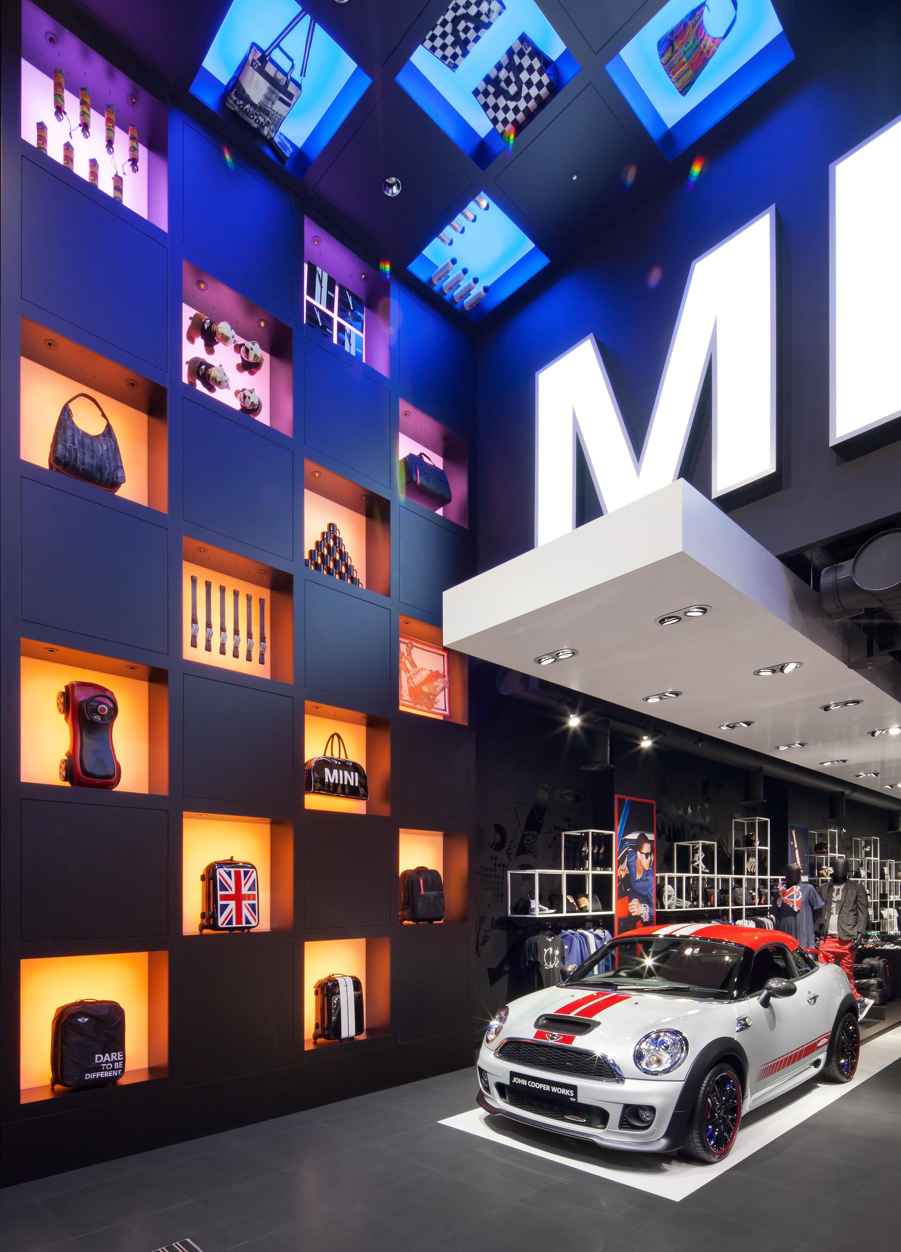 studio 38 – Work – MINI: Pop-Up Store London Westfield