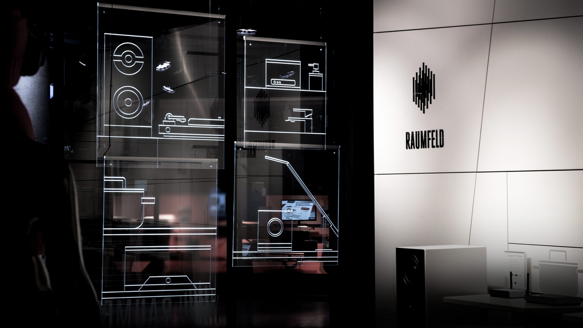 studio 38 – Work – Teufel: Window and In-Store Concept